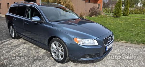 Zils Volvo V70 2012 Jegeva, ar dzinēja tilpumu 2.40 L un nobraukumu 410 tūkst. km par 8000 €, foto 2 vietnē AUTOMOTO.COM.LV