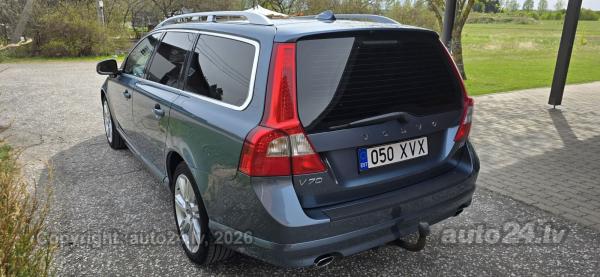 Zils Volvo V70 2012 Jegeva, ar dzinēja tilpumu 2.40 L un nobraukumu 410 tūkst. km par 8000 €, foto 4 vietnē AUTOMOTO.COM.LV
