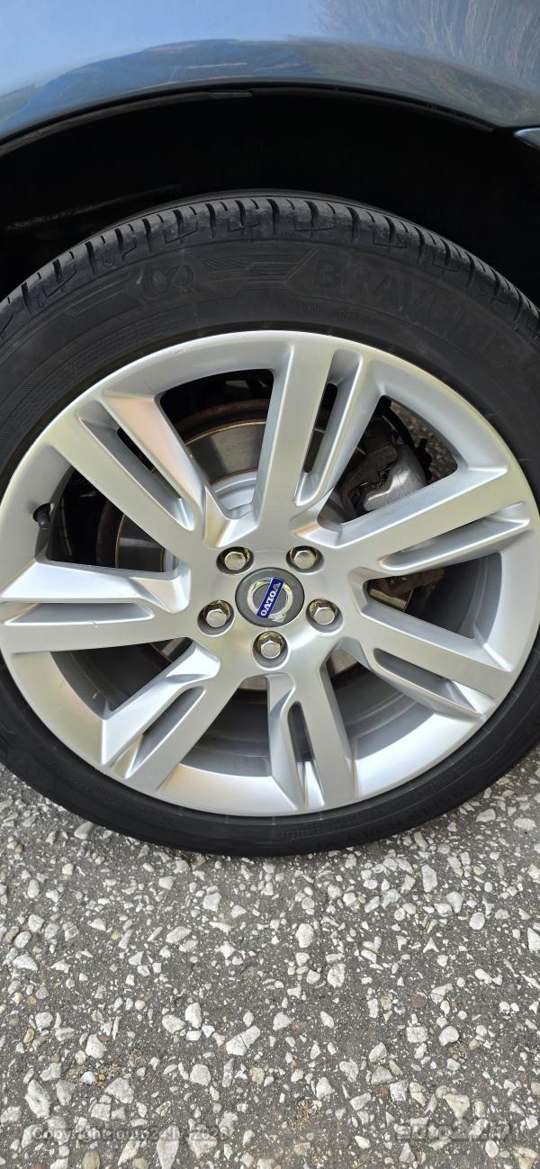 Zils Volvo V70 2012 Jegeva, ar dzinēja tilpumu 2.40 L un nobraukumu 410 tūkst. km par 8000 €, foto 5 vietnē AUTOMOTO.COM.LV