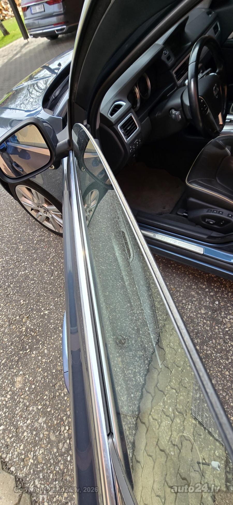 Zils Volvo V70 2012 Jegeva, ar dzinēja tilpumu 2.40 L un nobraukumu 410 tūkst. km par 8000 €, foto 20 vietnē AUTOMOTO.COM.LV