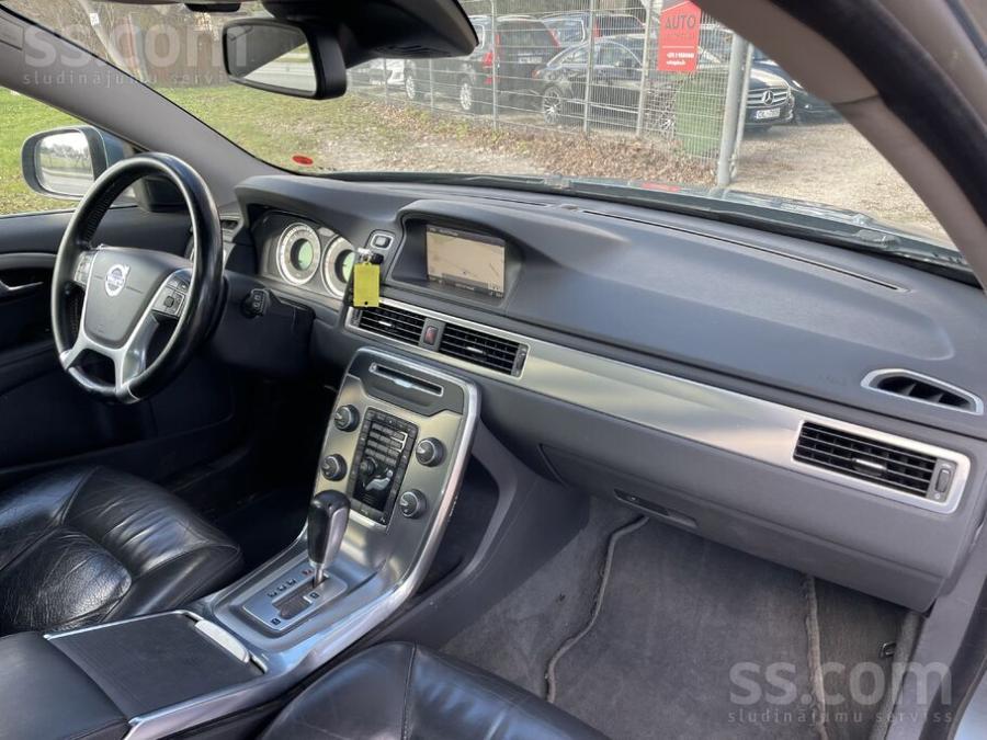 Blue Volvo V70 2012 in Riga, with an engine capacity of 2.00 L and mileage of 352 thousand km for 3490 €, photo 18 on AUTOMOTO.COM.LV