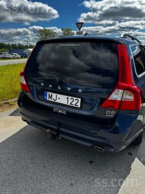 Zils Volvo V70 2012 Cēsis, ar dzinēja tilpumu 2.40 L un nobraukumu 425 tūkst. km par 5300 €, foto  vietnē AUTOMOTO.COM.LV