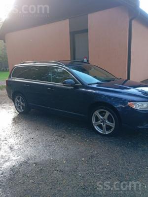 Blue Volvo V70 2012 in Riga, with an engine capacity of 2.40 L and mileage of 340 thousand km for 6800 €, photo 3 on AUTOMOTO.COM.LV