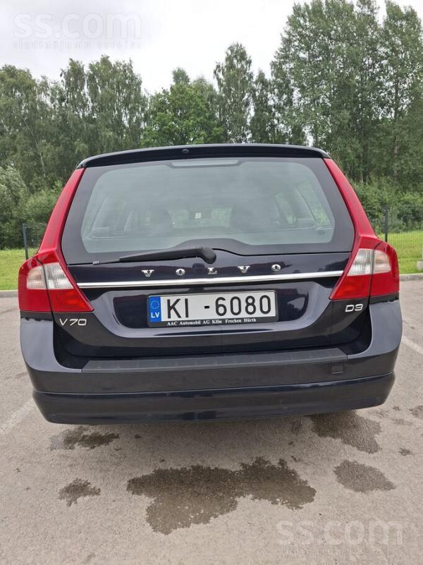 Zils Volvo V70 2012 Aizkraukle, ar dzinēja tilpumu 2.00 L un nobraukumu 337 tūkst. km par 6600 €, foto 3 vietnē AUTOMOTO.COM.LV