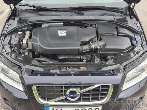 Zils Volvo V70 2012 Aizkraukle, ar dzinēja tilpumu 2.00 L un nobraukumu 337 tūkst. km par 6600 €, foto 9 vietnē AUTOMOTO.COM.LV