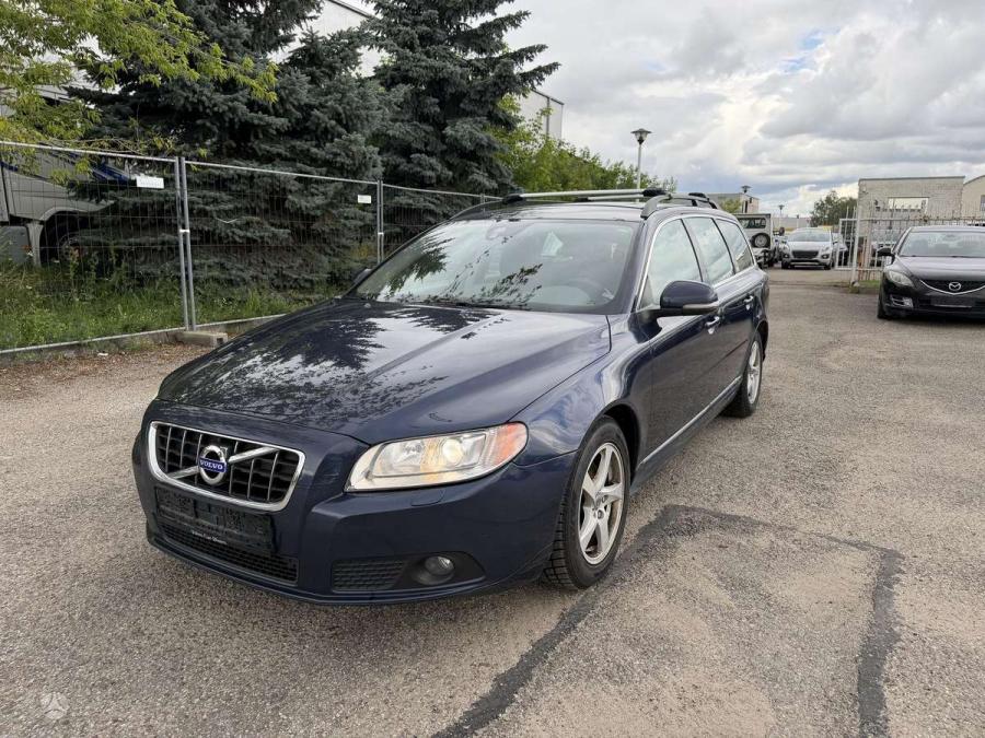 Zils Volvo V70 2012 Marijampole, ar dzinēja tilpumu 1.56 L un nobraukumu 263 tūkst. km par 3950 €, foto 1 vietnē AUTOMOTO.COM.LV