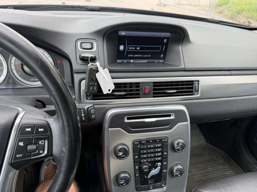 Zils Volvo V70 2012 Marijampole, ar dzinēja tilpumu 1.56 L un nobraukumu 263 tūkst. km par 3950 €, foto 12 vietnē AUTOMOTO.COM.LV