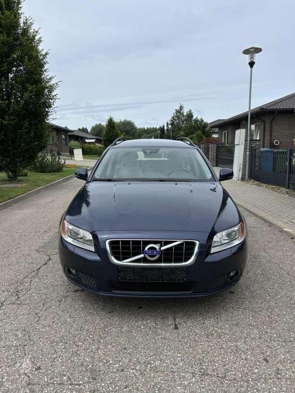 Синий Вольво В70 2012 в Каунас, объемом двигателя 1.98 л и пробегом 291 тыс. км за 6000 €, фото 3 на AUTOMOTO.COM.LV