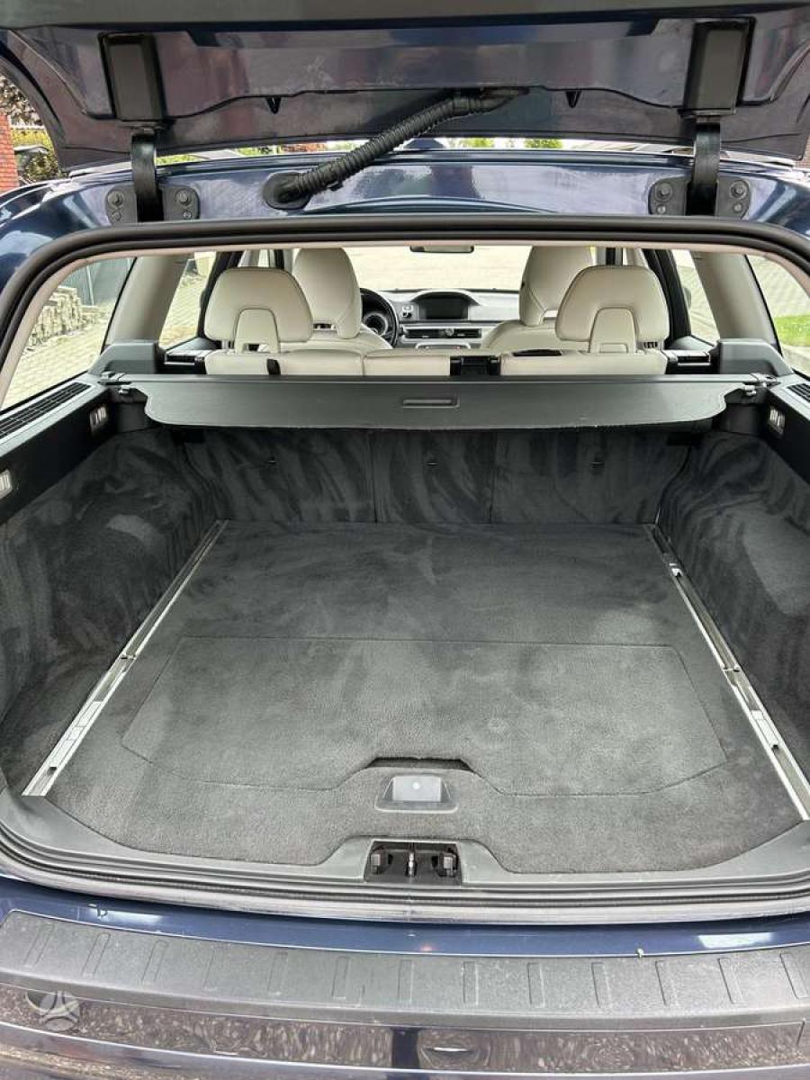 Zils Volvo V70 2012 Kauņa, ar dzinēja tilpumu 1.98 L un nobraukumu 291 tūkst. km par 6000 €, foto 12 vietnē AUTOMOTO.COM.LV