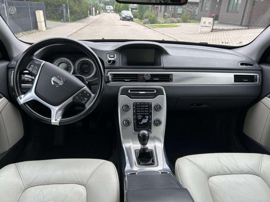 Zils Volvo V70 2012 Kauņa, ar dzinēja tilpumu 1.98 L un nobraukumu 291 tūkst. km par 6000 €, foto 15 vietnē AUTOMOTO.COM.LV