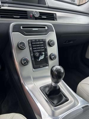 Zils Volvo V70 2012 Kauņa, ar dzinēja tilpumu 1.98 L un nobraukumu 291 tūkst. km par 6000 €, foto 17 vietnē AUTOMOTO.COM.LV