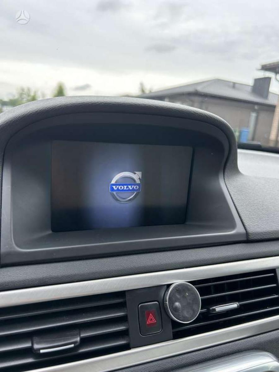 Zils Volvo V70 2012 Kauņa, ar dzinēja tilpumu 1.98 L un nobraukumu 291 tūkst. km par 6000 €, foto 18 vietnē AUTOMOTO.COM.LV