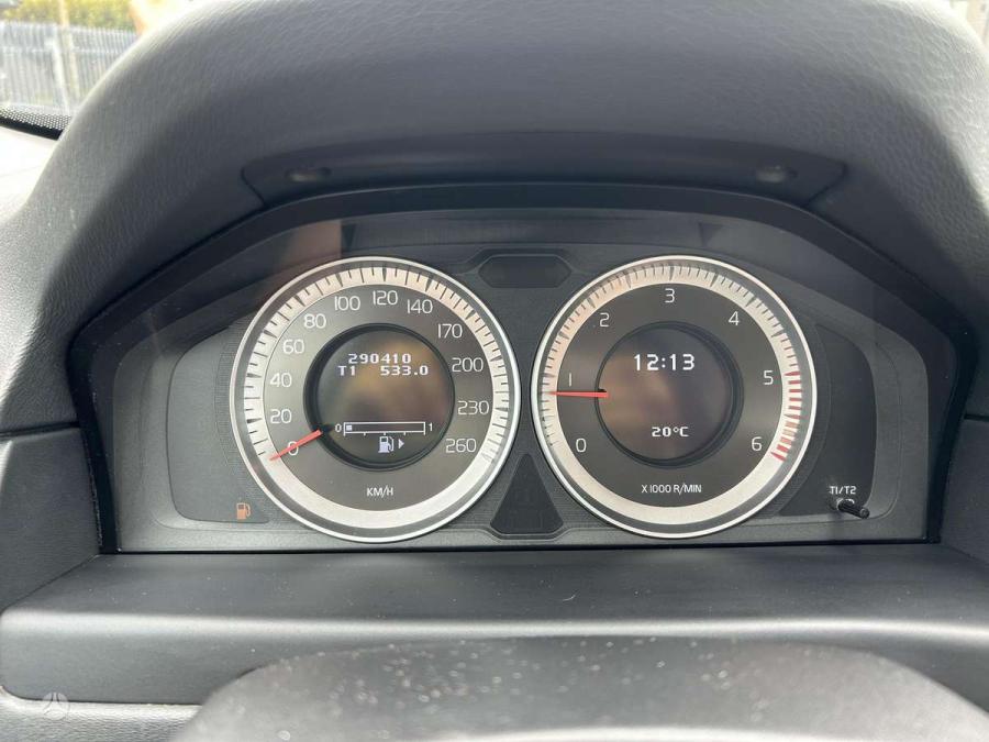 Zils Volvo V70 2012 Kauņa, ar dzinēja tilpumu 1.98 L un nobraukumu 291 tūkst. km par 6000 €, foto 20 vietnē AUTOMOTO.COM.LV