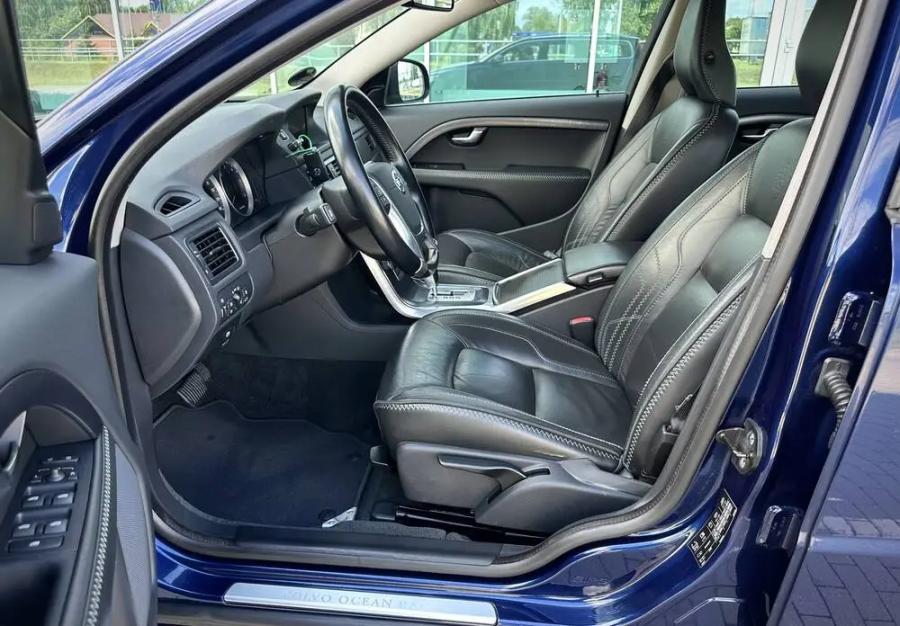 Zils Volvo V70 2012 Rēzekne, ar dzinēja tilpumu 2.00 L un nobraukumu 259 tūkst. km par 6990 €, foto 11 vietnē AUTOMOTO.COM.LV