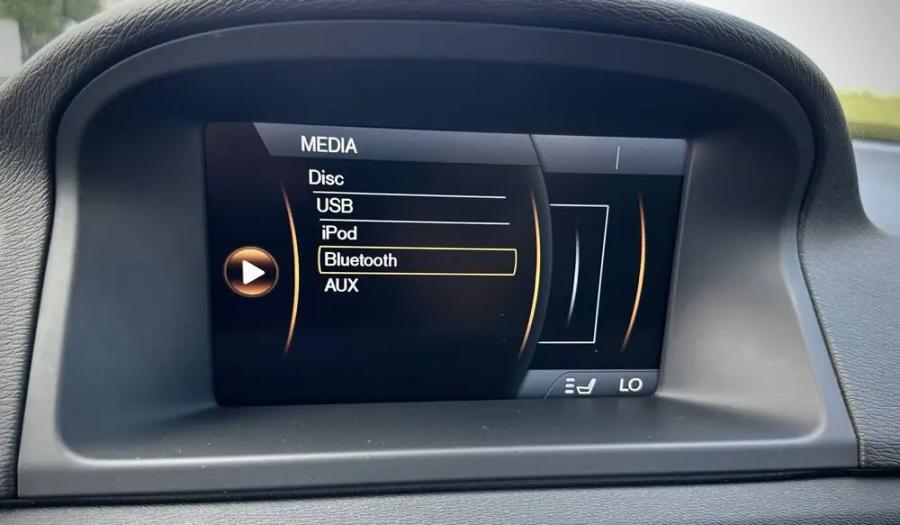 Zils Volvo V70 2012 Rēzekne, ar dzinēja tilpumu 2.00 L un nobraukumu 259 tūkst. km par 6990 €, foto 25 vietnē AUTOMOTO.COM.LV