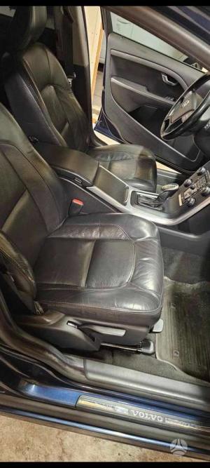 Blue Volvo V70 2012 in Kelme, with an engine capacity of 1.56 L and mileage of 254 thousand km for 2000 €, photo 6 on AUTOMOTO.COM.LV