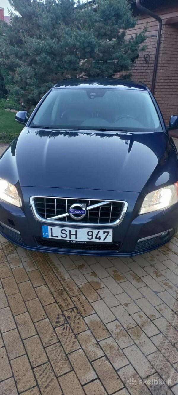 Blue Volvo V70 2012 in Kaunas, with an engine capacity of 2.00 L and mileage of 287 thousand km for 4700 €, photo 1 on AUTOMOTO.COM.LV