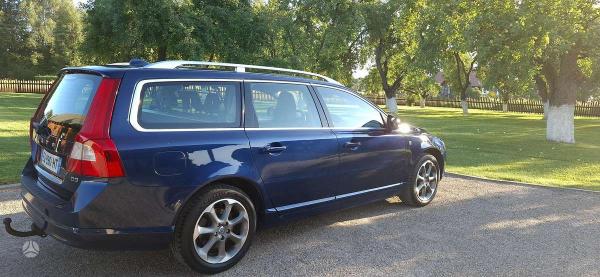 Volvo V70 2012 in Vilnius on AUTOMOTO.COM.LV Blue Volvo V70 2012 in Vilnius, with an engine capacity of 1.98 L and mileage of 314 thousand km for 5850 €, photo 5 on AUTOMOTO.COM.LV