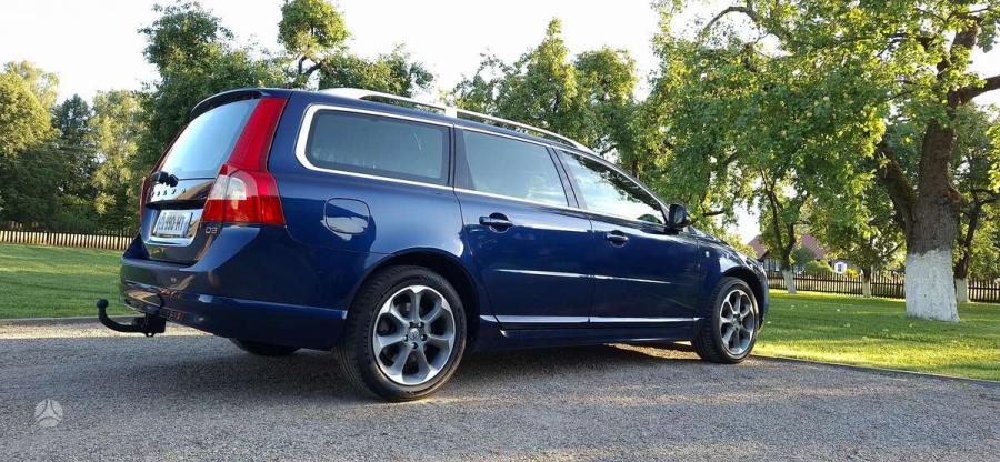 Blue Volvo V70 2012 in Vilnius, with an engine capacity of 1.98 L and mileage of 314 thousand km for 5850 €, photo 7 on AUTOMOTO.COM.LV
