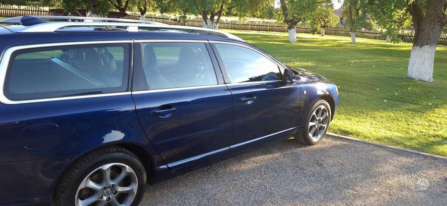 Blue Volvo V70 2012 in Vilnius, with an engine capacity of 1.98 L and mileage of 314 thousand km for 5850 €, photo 9 on AUTOMOTO.COM.LV