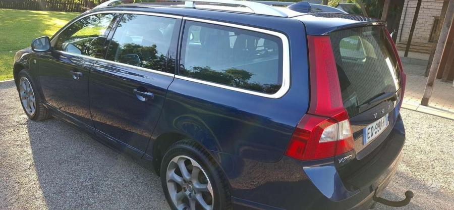 Blue Volvo V70 2012 in Vilnius, with an engine capacity of 1.98 L and mileage of 314 thousand km for 5850 €, photo 16 on AUTOMOTO.COM.LV
