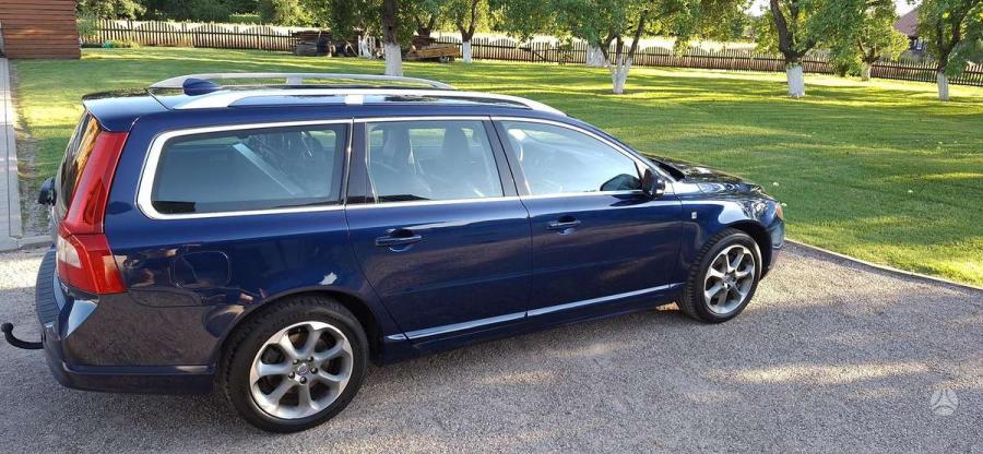 Blue Volvo V70 2012 in Vilnius, with an engine capacity of 1.98 L and mileage of 314 thousand km for 5850 €, photo 17 on AUTOMOTO.COM.LV