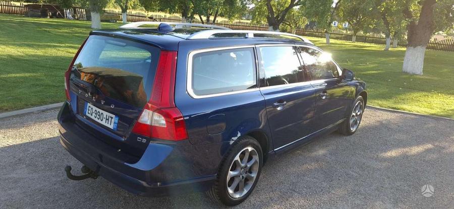 Blue Volvo V70 2012 in Vilnius, with an engine capacity of 1.98 L and mileage of 314 thousand km for 5850 €, photo 18 on AUTOMOTO.COM.LV