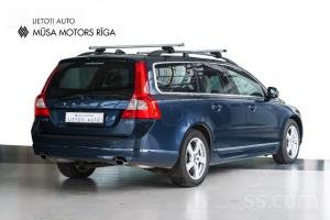 Blue Volvo V70 2012 in Riga, with an engine capacity of 2.40 L and mileage of 247 thousand km for 6200 €, photo 3 on AUTOMOTO.COM.LV