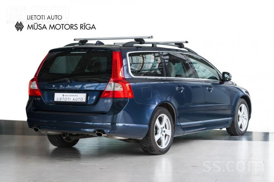 Blue Volvo V70 2012 in Riga, with an engine capacity of 2.40 L and mileage of 247 thousand km for 6200 €, photo 3 on AUTOMOTO.COM.LV