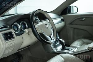Blue Volvo V70 2012 in Riga, with an engine capacity of 2.40 L and mileage of 247 thousand km for 6200 €, photo 4 on AUTOMOTO.COM.LV