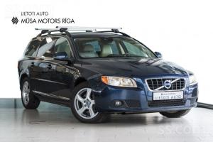 Blue Volvo V70 2012 in Riga, with an engine capacity of 2.40 L and mileage of 247 thousand km for 6200 €, photo 8 on AUTOMOTO.COM.LV