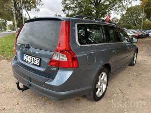 Blue Volvo V70 2012 in Riga, with an engine capacity of 2.00 L and mileage of 354 thousand km for 4990 €, photo 6 on AUTOMOTO.COM.LV