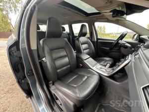 Blue Volvo V70 2012 in Riga, with an engine capacity of 2.00 L and mileage of 354 thousand km for 4990 €, photo 21 on AUTOMOTO.COM.LV