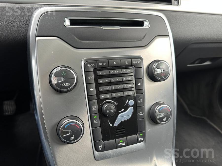 Blue Volvo V70 2012 in Riga, with an engine capacity of 2.00 L and mileage of 354 thousand km for 4990 €, photo 26 on AUTOMOTO.COM.LV
