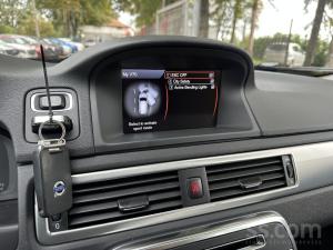 Blue Volvo V70 2012 in Riga, with an engine capacity of 2.00 L and mileage of 354 thousand km for 4990 €, photo 29 on AUTOMOTO.COM.LV