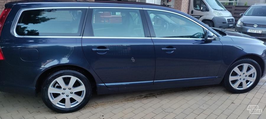 Zils Volvo V70 2012 Kauņa, ar dzinēja tilpumu 2.00 L un nobraukumu 287 tūkst. km par 4700 €, foto 11 vietnē AUTOMOTO.COM.LV