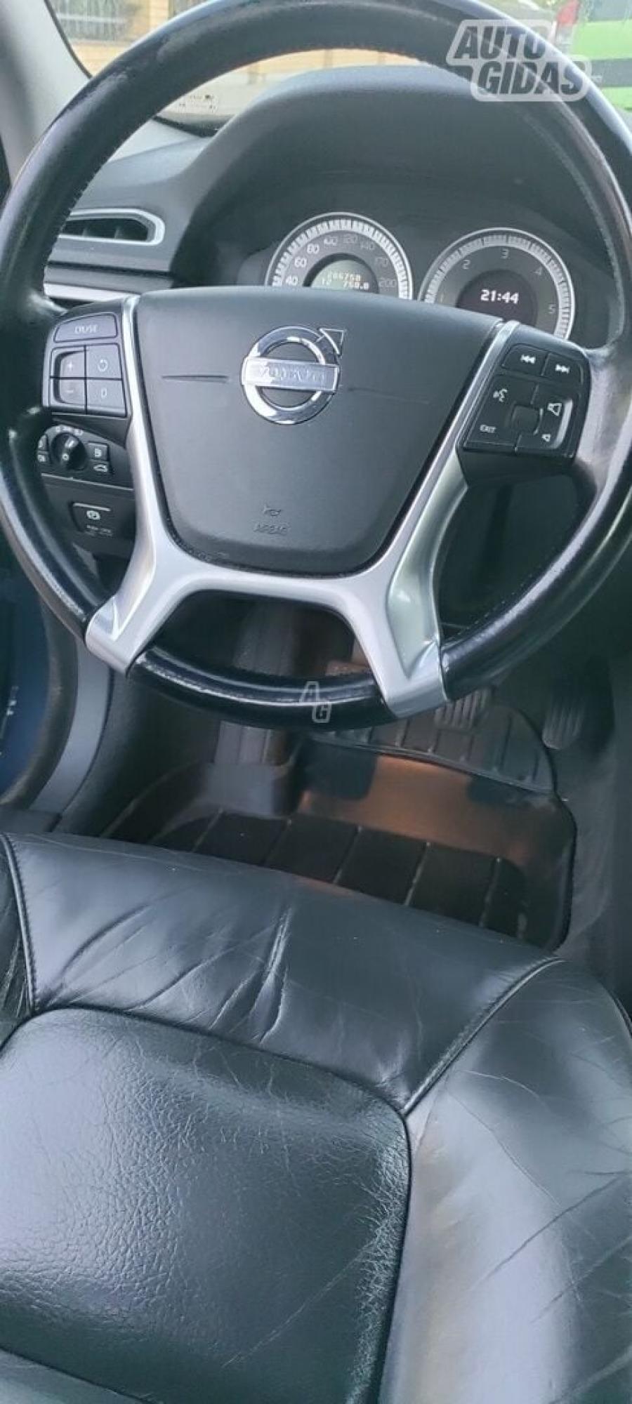 Zils Volvo V70 2012 Kauņa, ar dzinēja tilpumu 2.00 L un nobraukumu 287 tūkst. km par 4700 €, foto 24 vietnē AUTOMOTO.COM.LV