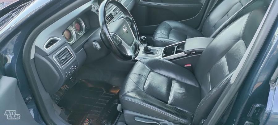 Zils Volvo V70 2012 Kauņa, ar dzinēja tilpumu 2.00 L un nobraukumu 287 tūkst. km par 4700 €, foto 29 vietnē AUTOMOTO.COM.LV