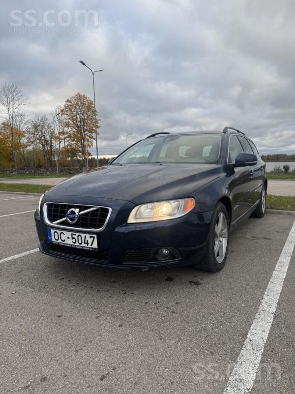 Zils Volvo V70 2012 Balvi, ar dzinēja tilpumu 2.40 L un nobraukumu 337 tūkst. km par 4550 €, foto 3 vietnē AUTOMOTO.COM.LV