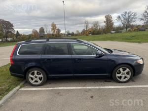 Zils Volvo V70 2012 Balvi, ar dzinēja tilpumu 2.40 L un nobraukumu 337 tūkst. km par 4550 €, foto 4 vietnē AUTOMOTO.COM.LV