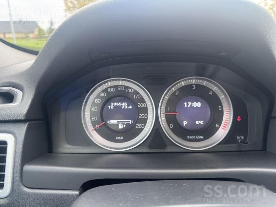 Zils Volvo V70 2012 Balvi, ar dzinēja tilpumu 2.40 L un nobraukumu 337 tūkst. km par 4550 €, foto 12 vietnē AUTOMOTO.COM.LV