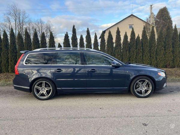 Zils Volvo V70 2013 Prienai, ar dzinēja tilpumu 1.98 L un nobraukumu 261 tūkst. km par 6500 €, foto 4 vietnē AUTOMOTO.COM.LV