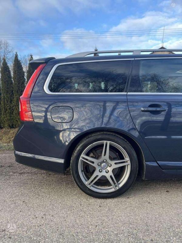 Zils Volvo V70 2013 Prienai, ar dzinēja tilpumu 1.98 L un nobraukumu 261 tūkst. km par 6500 €, foto 6 vietnē AUTOMOTO.COM.LV