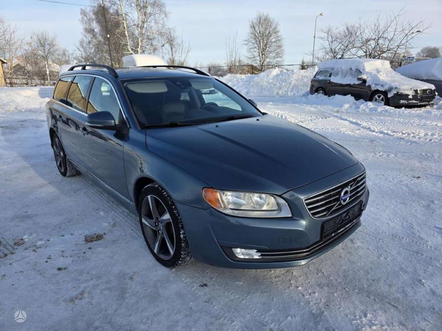 Zils Volvo V70 2013 Telšiai, ar dzinēja tilpumu 1.98 L un nobraukumu 297 tūkst. km par 5900 €, foto 2 vietnē AUTOMOTO.COM.LV