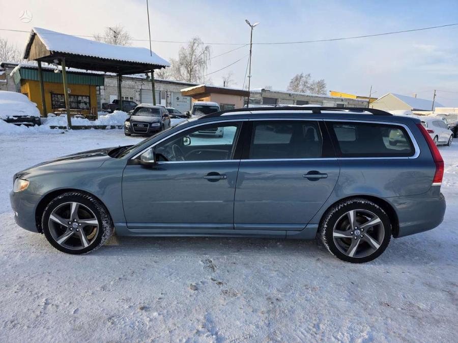 Zils Volvo V70 2013 Telšiai, ar dzinēja tilpumu 1.98 L un nobraukumu 297 tūkst. km par 5900 €, foto 11 vietnē AUTOMOTO.COM.LV
