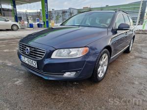 Blue Volvo V70 2013 in Riga, with an engine capacity of 2.00 L and mileage of 388 thousand km for 5900 €, photo 2 on AUTOMOTO.COM.LV