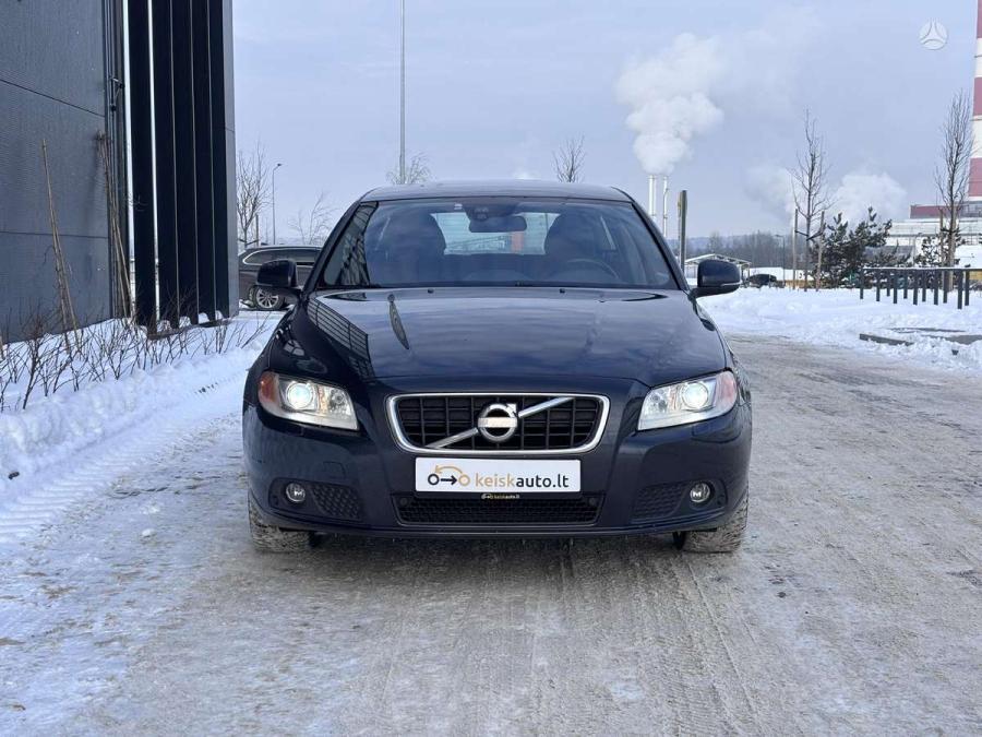 Zils Volvo V70 2013 Viļņa, ar dzinēja tilpumu 1.98 L un nobraukumu 307 tūkst. km par 6500 €, foto 9 vietnē AUTOMOTO.COM.LV