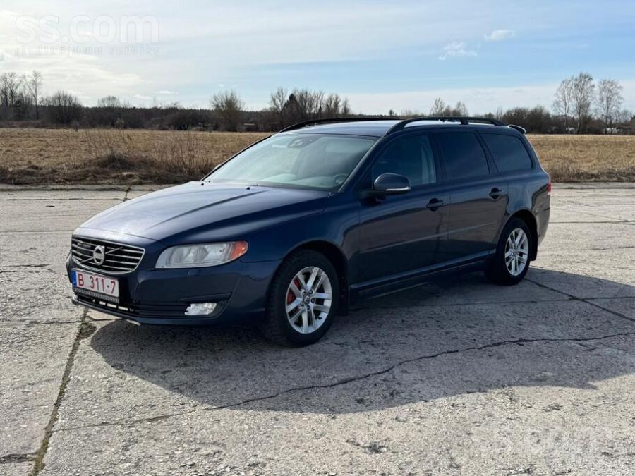 Blue Volvo V70 2013 in Riga, with an engine capacity of 2.00 L and mileage of 0 thousand km for 4599 €, photo 1 on AUTOMOTO.COM.LV