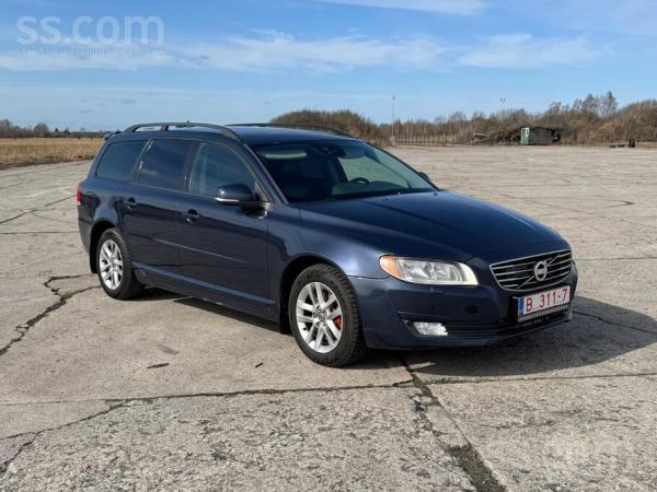 Blue Volvo V70 2013 in Riga, with an engine capacity of 2.00 L and mileage of 0 thousand km for 4599 €, photo 7 on AUTOMOTO.COM.LV