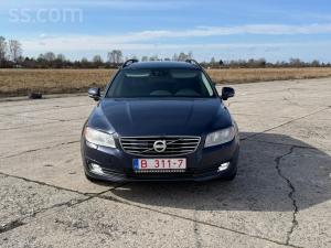 Blue Volvo V70 2013 in Riga, with an engine capacity of 2.00 L and mileage of 0 thousand km for 4599 €, photo 9 on AUTOMOTO.COM.LV